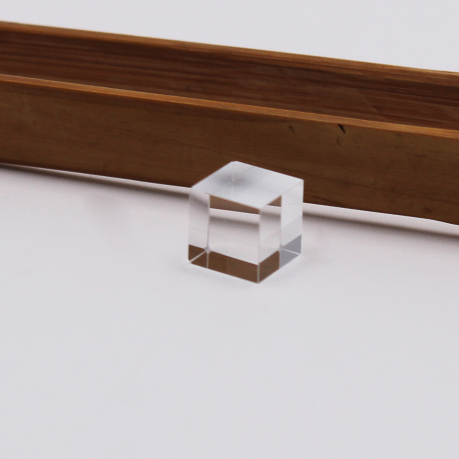 Optical Sapphire Cube 7.5 mm High Purity Single Crystal for Laser and ...